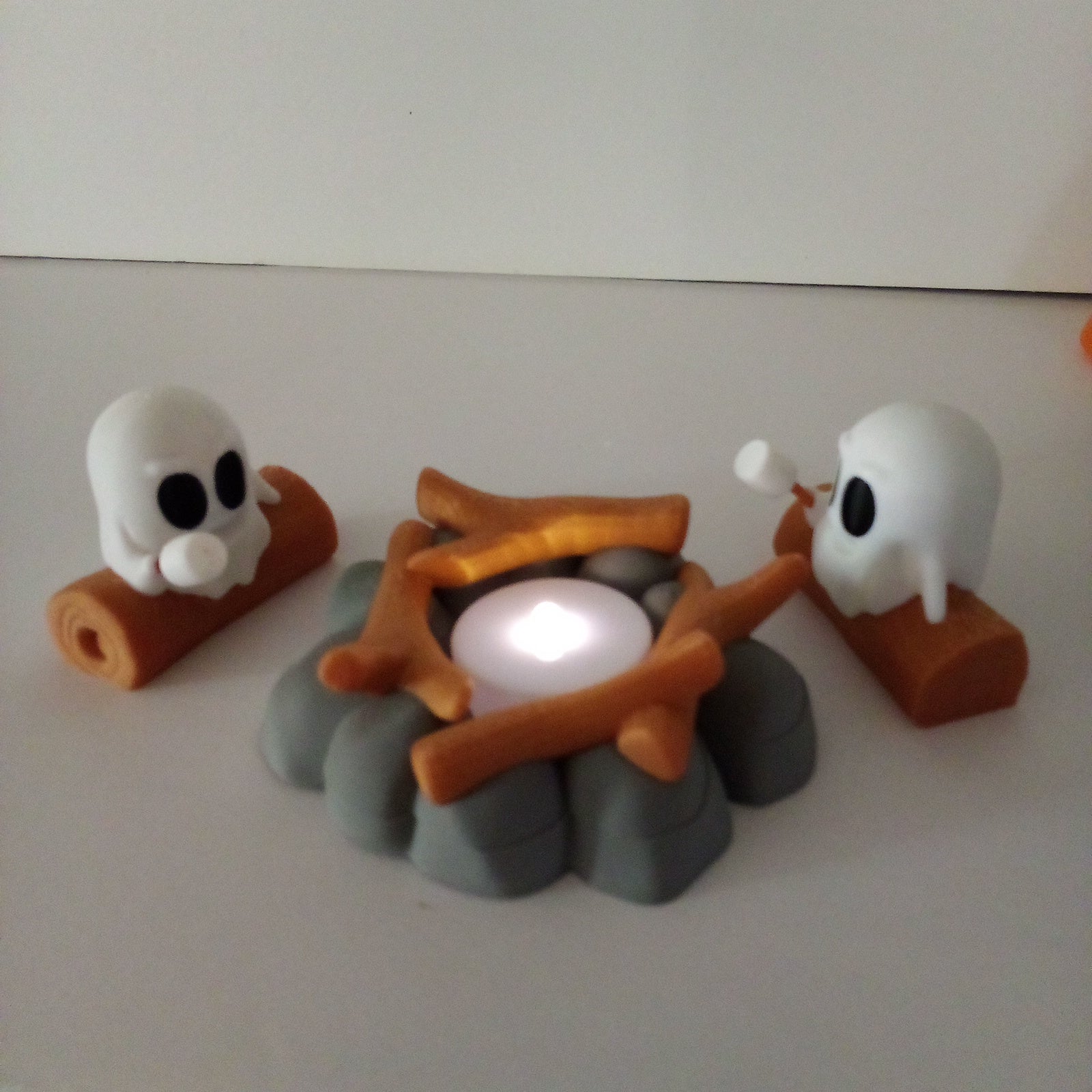 3D Printed Ghost Campfire Scene – Printed Trinkets US